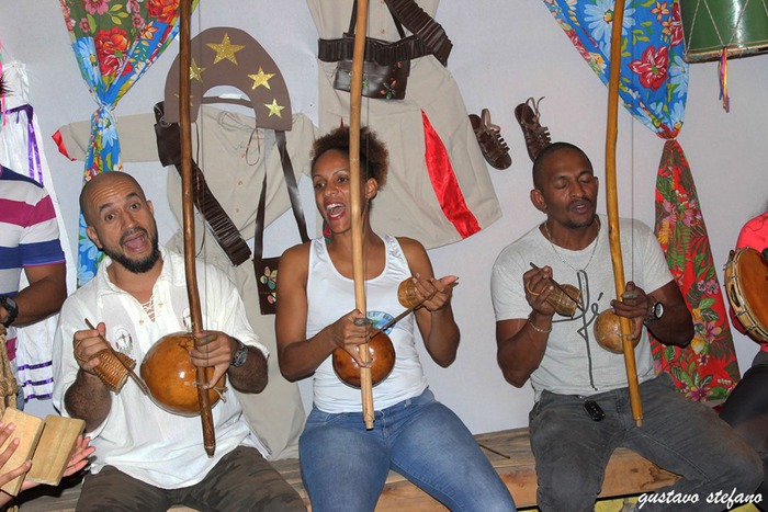 Instrumentos da Capoeira :: Sarau-roda-de-capoeira